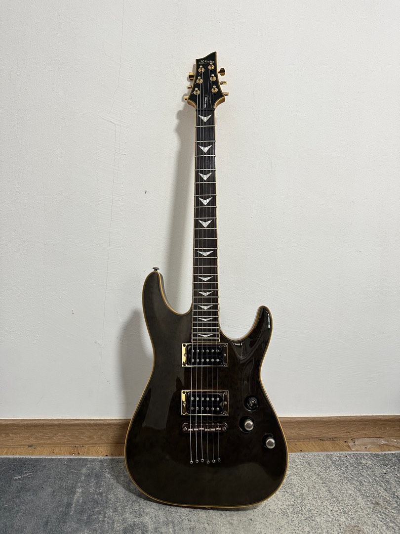 Schecter Omen Extreme 6, Hobbies & Toys, Musical Instruments on Carousell
