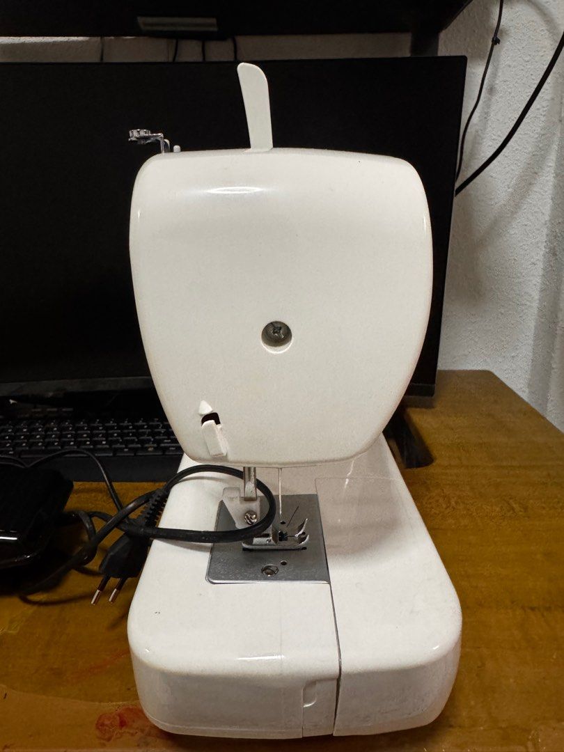 Singer Start Sewing Machine, TV & Home Appliances, Other Home ...