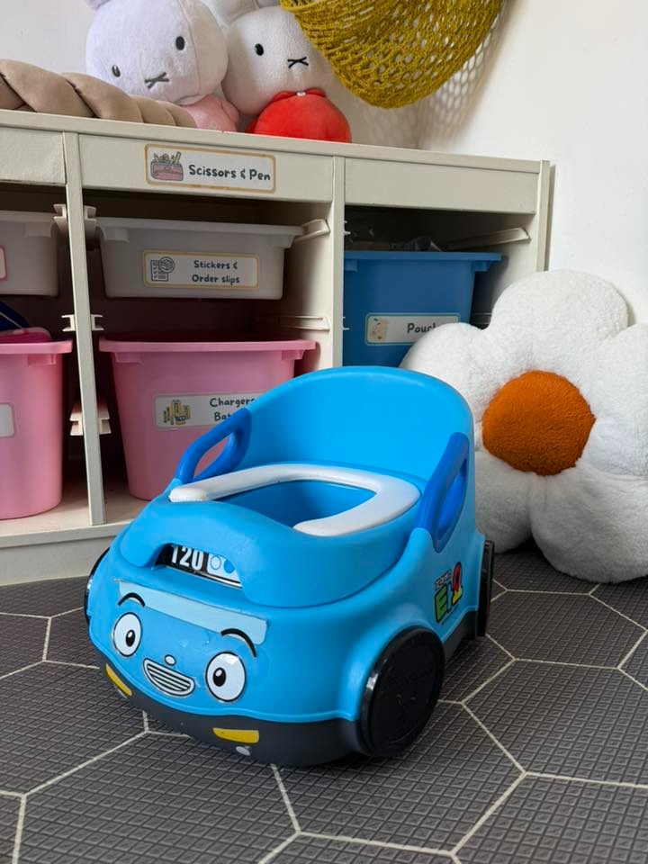 TAYO THE LITTLE BUS BABY POTTY CHAIR, Babies & Kids, Bathing & Changing ...
