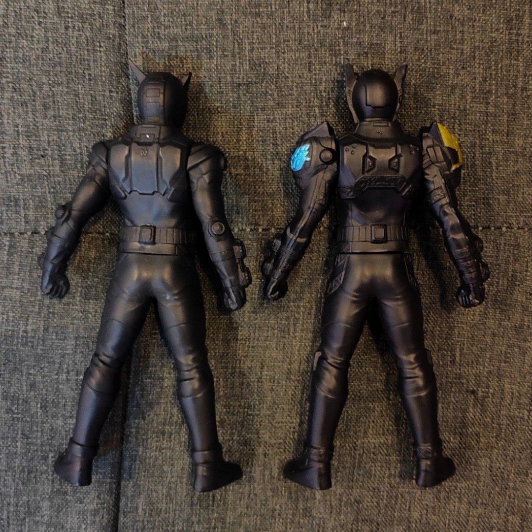 USED BANDAI SET 2x 6.5 Inch 2018 Zi-O Base Form + 2018 ZiO Trinity Form Sofubi Soft Vinyl Figure ...