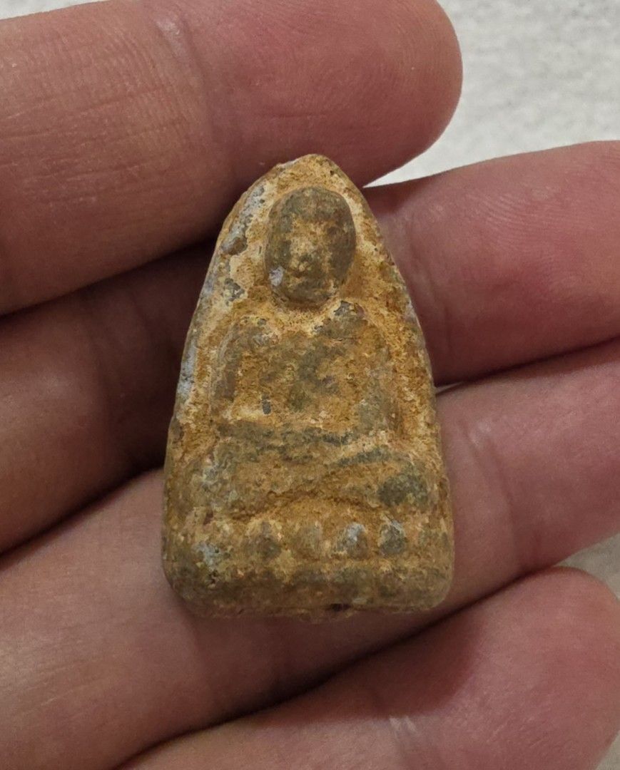 793 Luang Pho Thuad Old Material, Hobbies & Toys, Religious Items on ...