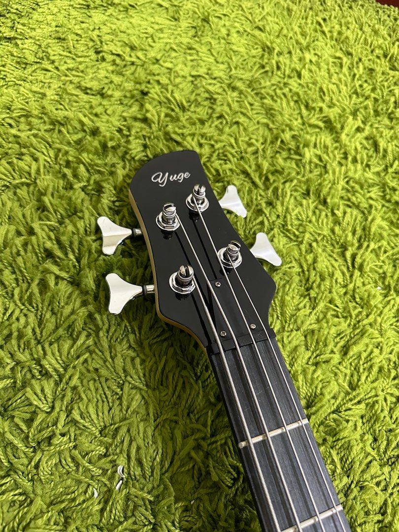🎸 YUGE全新電貝斯 BASS 狀況：全新未使用, 書籍、休閒與玩具, 樂器、音樂相關, 樂器在旋轉拍賣