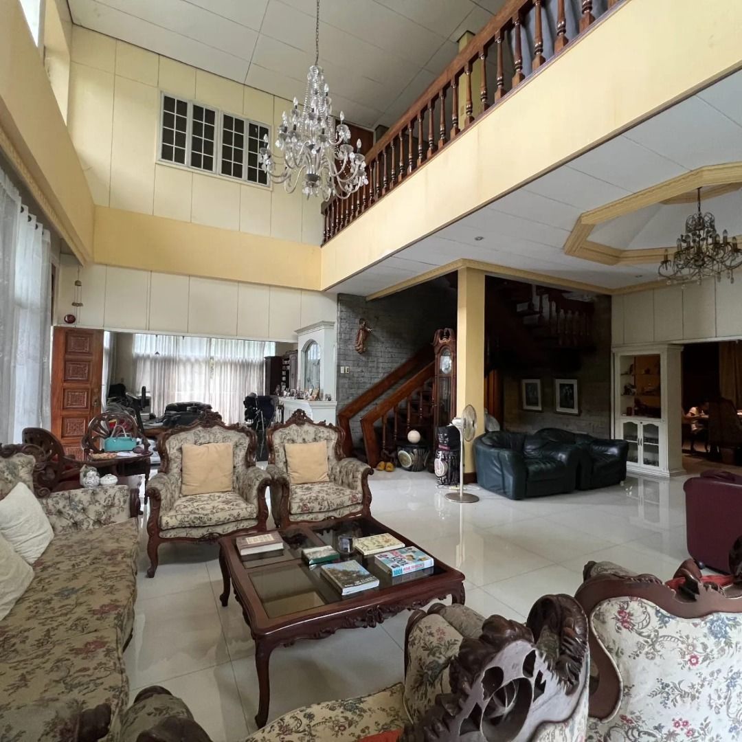 FOR SALE - Two Storey Elevated & Livable House and Lot in Blueridge A ...