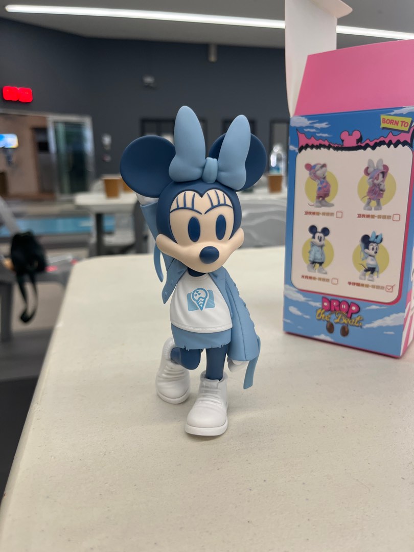 Minnie Mouse Fashionista Drop the Beat, Hobbies & Toys, Memorabilia ...