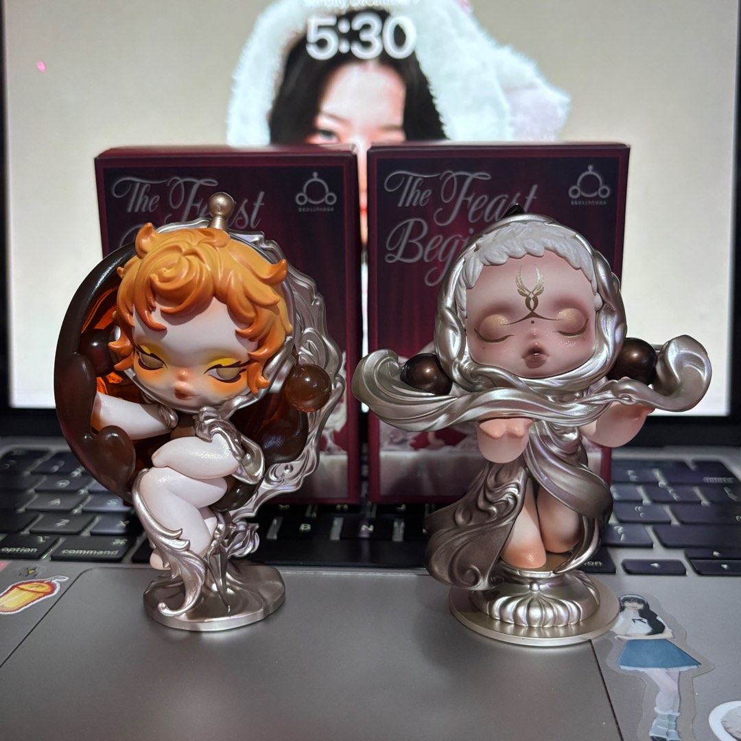 Popmart Skullpanda The Feast Begins Series - The Aspic Server and The Knife Rest, Hobbies & Toys ...