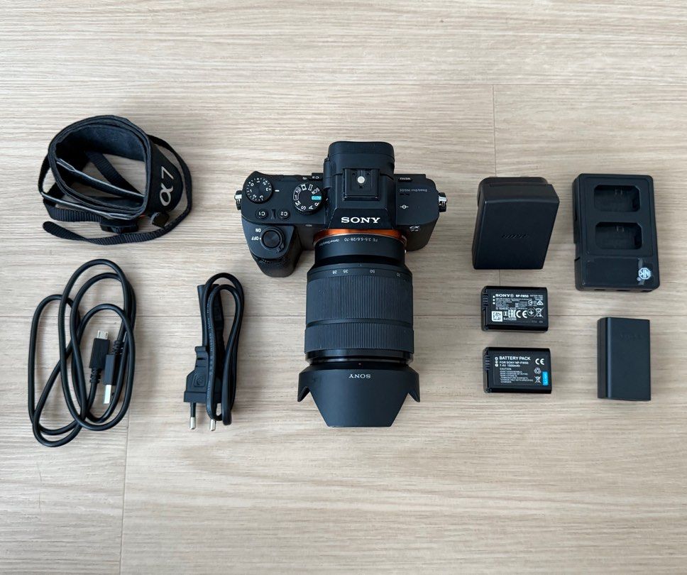 Sony A7 II Full-Frame Mirrorless Kit (Mint Condition), Photography ...