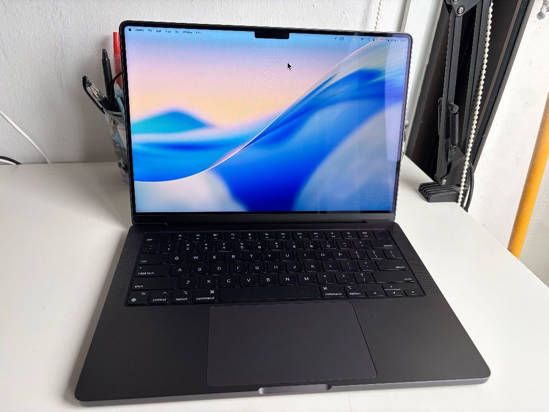 14-inch M4 MacBook Pro 14 inch Space Black with AppleCare+ Jan 2028 ...