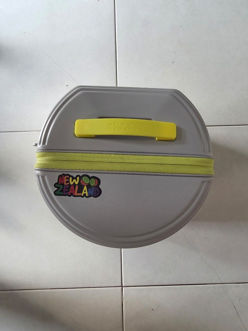 AMERICAN TOURISTER RIGID ROLLIO 14.5L, Hobbies & Toys, Travel, Luggage ...