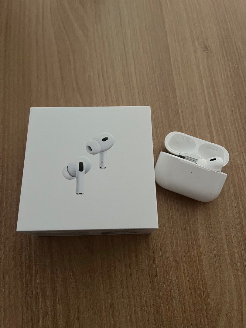 Apple AirPods Pro 2nd Generation (left side missing) read bio, Audio ...