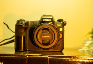 Canon EOS R50 with kit lens , Photography, Cameras on Carousell