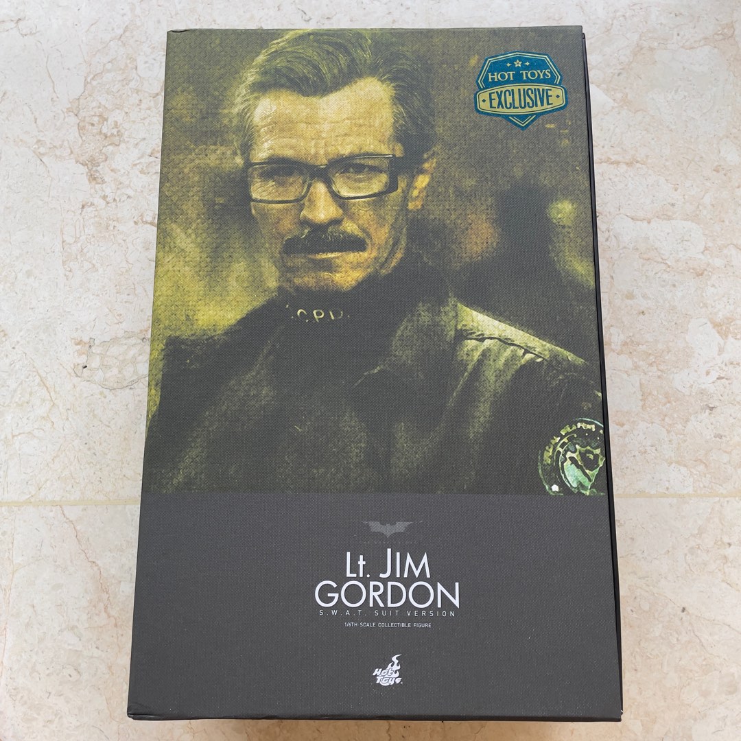 Hot Toys Lt. Jim Gordon SWAT Suit Version 1/6 Figure, Hobbies & Toys ...
