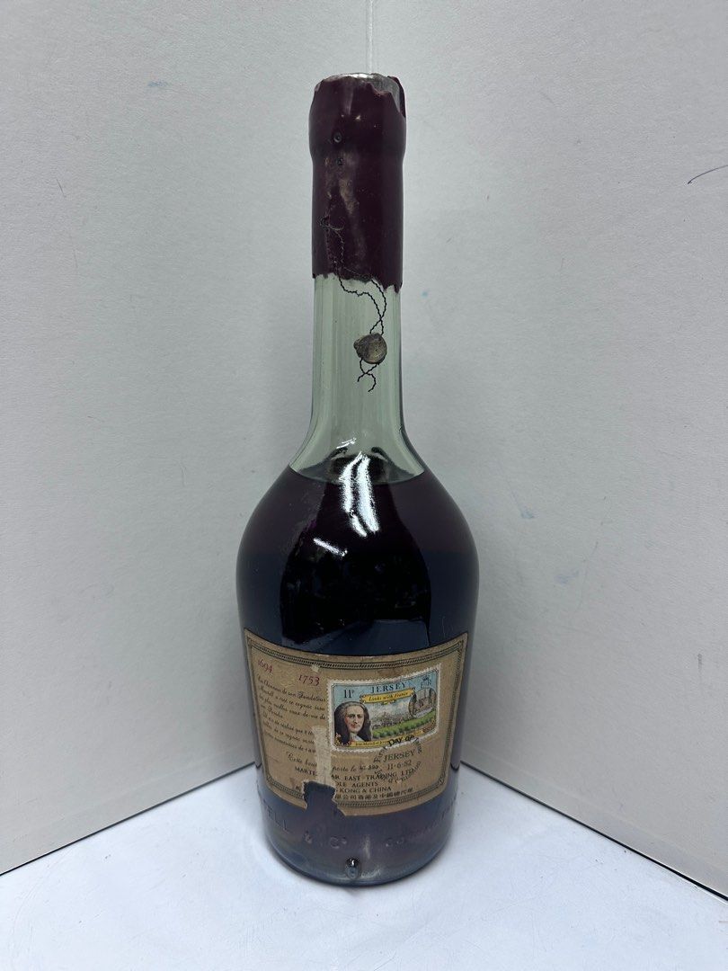 J & F Martell Reserve Cognac, 1694-1753 J & F 馬爹利珍藏干邑 700ml C30-26, 嘢食 & 嘢飲, 酒精飲料 - Carousell