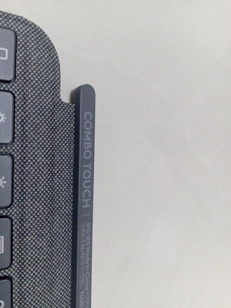 Logitech Combo Touch iPad Keyboard, Mobile Phones & Gadgets, Mobile ...