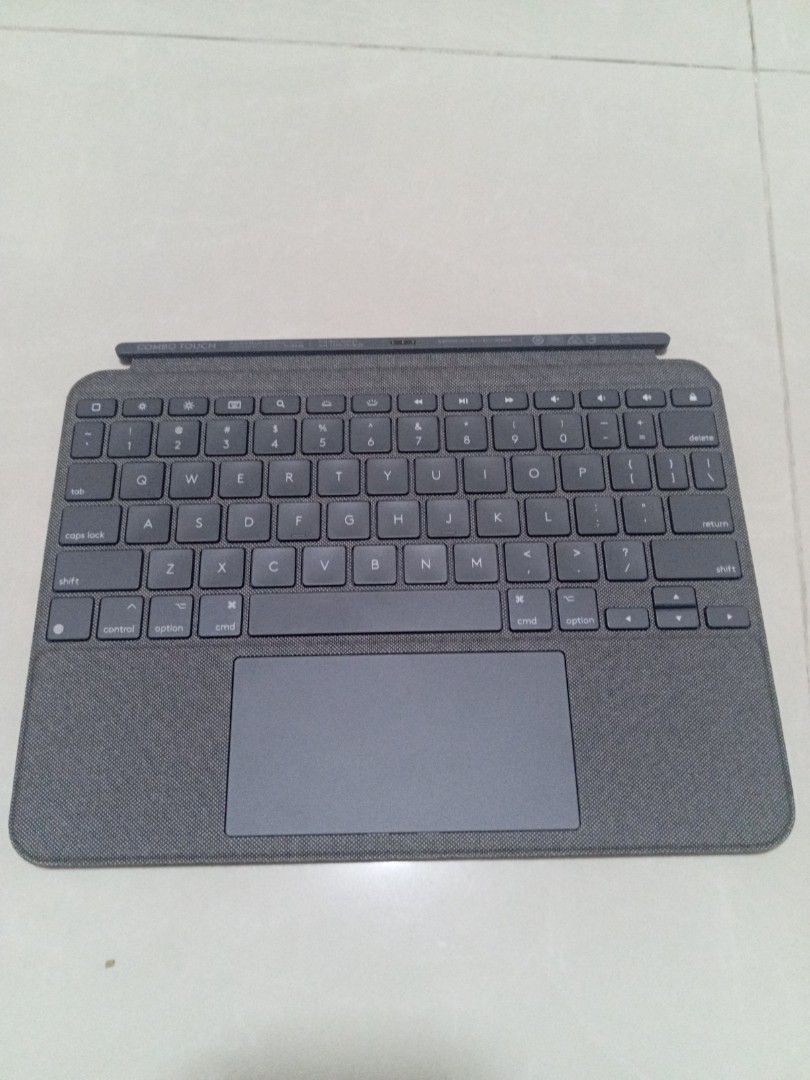Logitech Combo Touch iPad Keyboard, Mobile Phones & Gadgets, Mobile ...