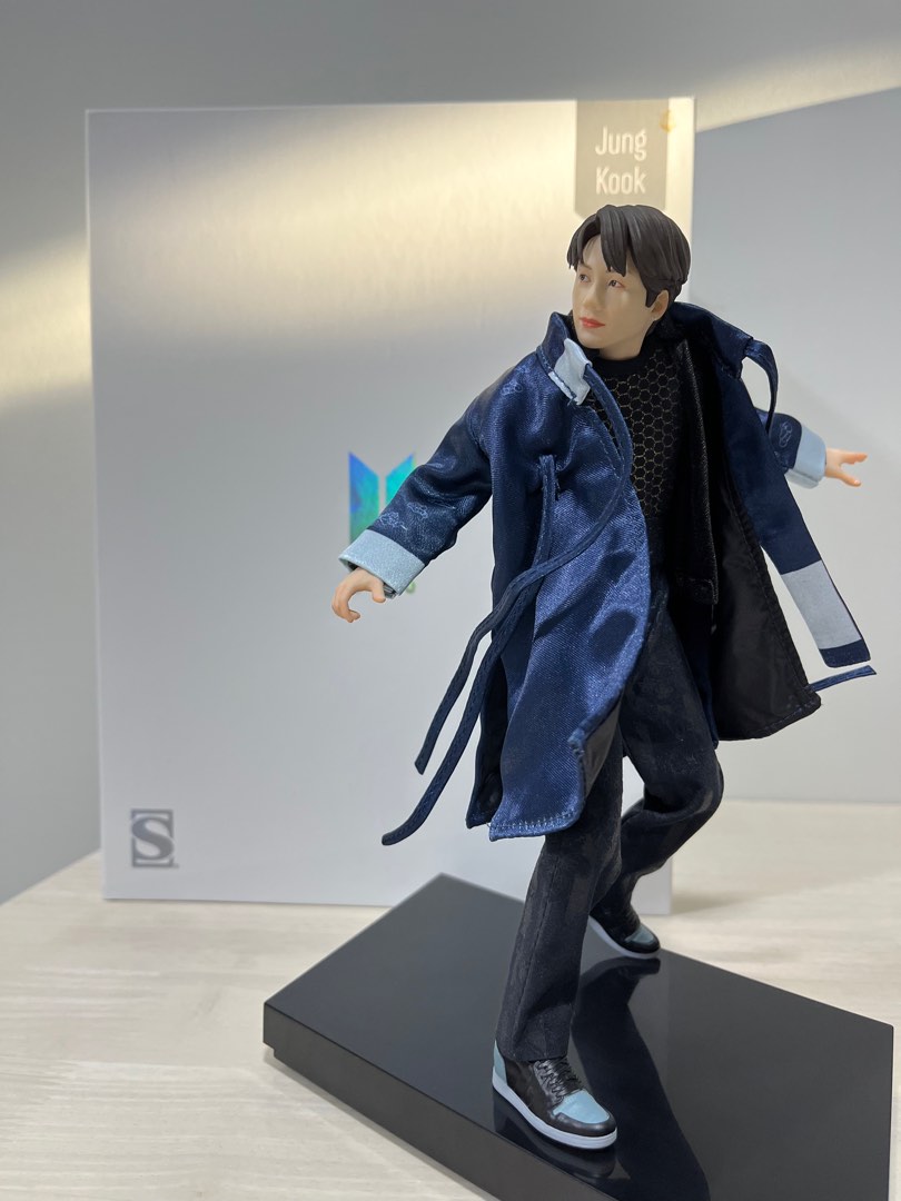 Sideshow - BTS Jung Kook Statue (Limited Edition), Hobbies & Toys, Toys ...