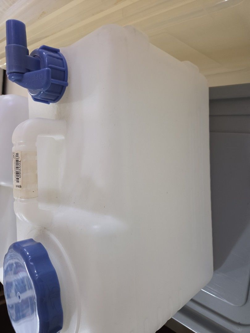 TOYOGO WATER CONTAINER WITH TAP, Furniture & Home Living, Kitchenware ...