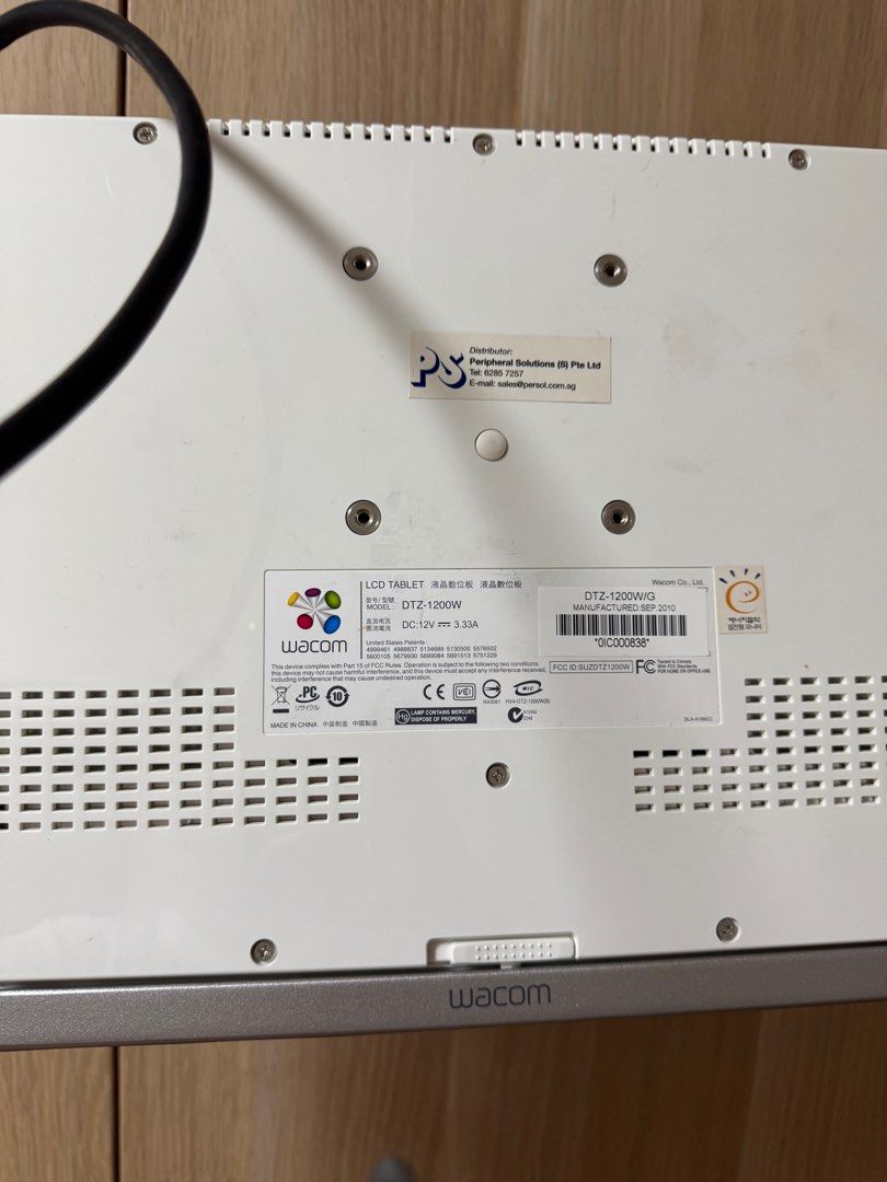 Wacom DTZ-1200W/G LCD Drawing Tablet, Computers & Tech, Parts ...