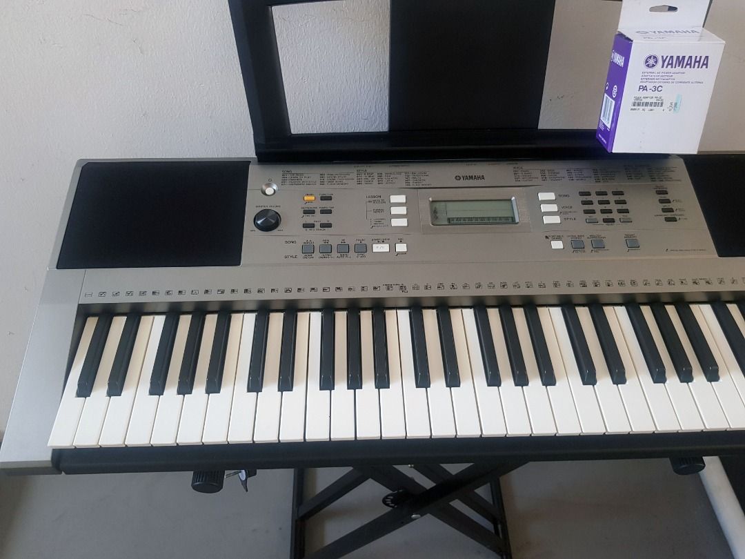 Yamaha PSR E353 Keyboard - Digital Piano - Excellent Condition, Hobbies & Toys, Musical ...