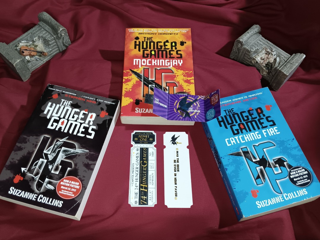 Hunger Games set by Suzanne Collins (UK Trilogy PB, YA Dystopian) for ...