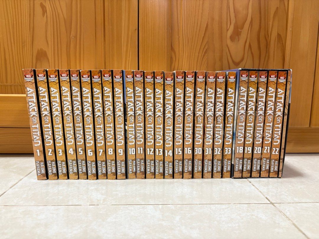 Attack on Titan Manga 1-16, (18-22 box set +shortstory), 30-33 aot ...