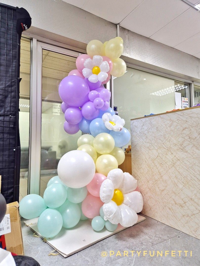 Balloon garland party ready made, Hobbies & Toys, Occasions & Party ...