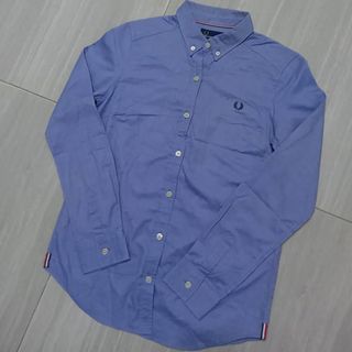 FRED PERRY, Fesyen Pria, Pakaian , Atasan di Carousell