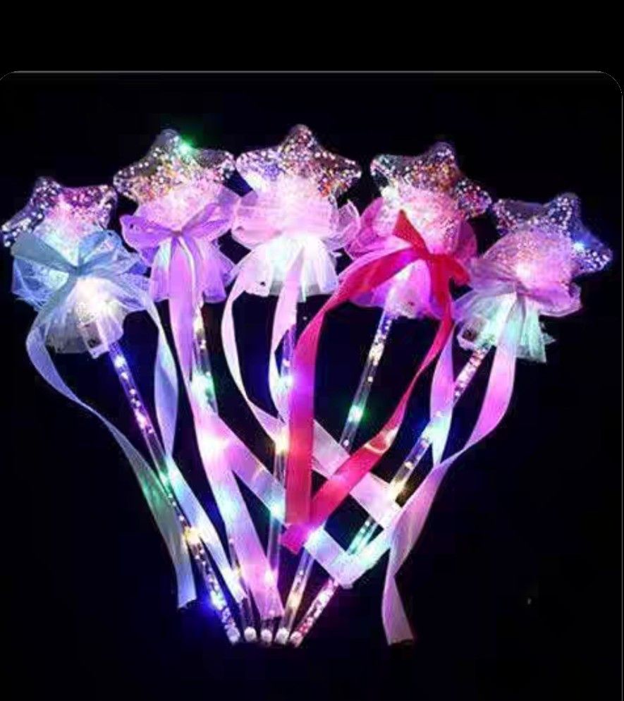 Light-Up Star Wands with Ribbons, Hobbies & Toys, Occasions & Party ...