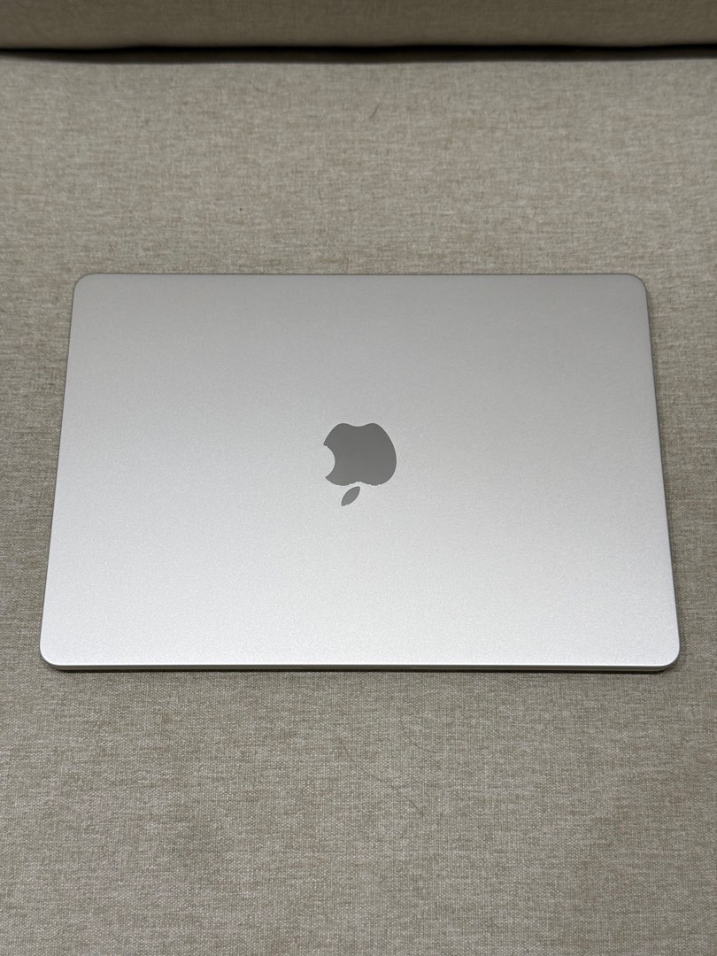 Macbook Air M2 Starlight 13” 256GB, Computers & Tech, Laptops ...