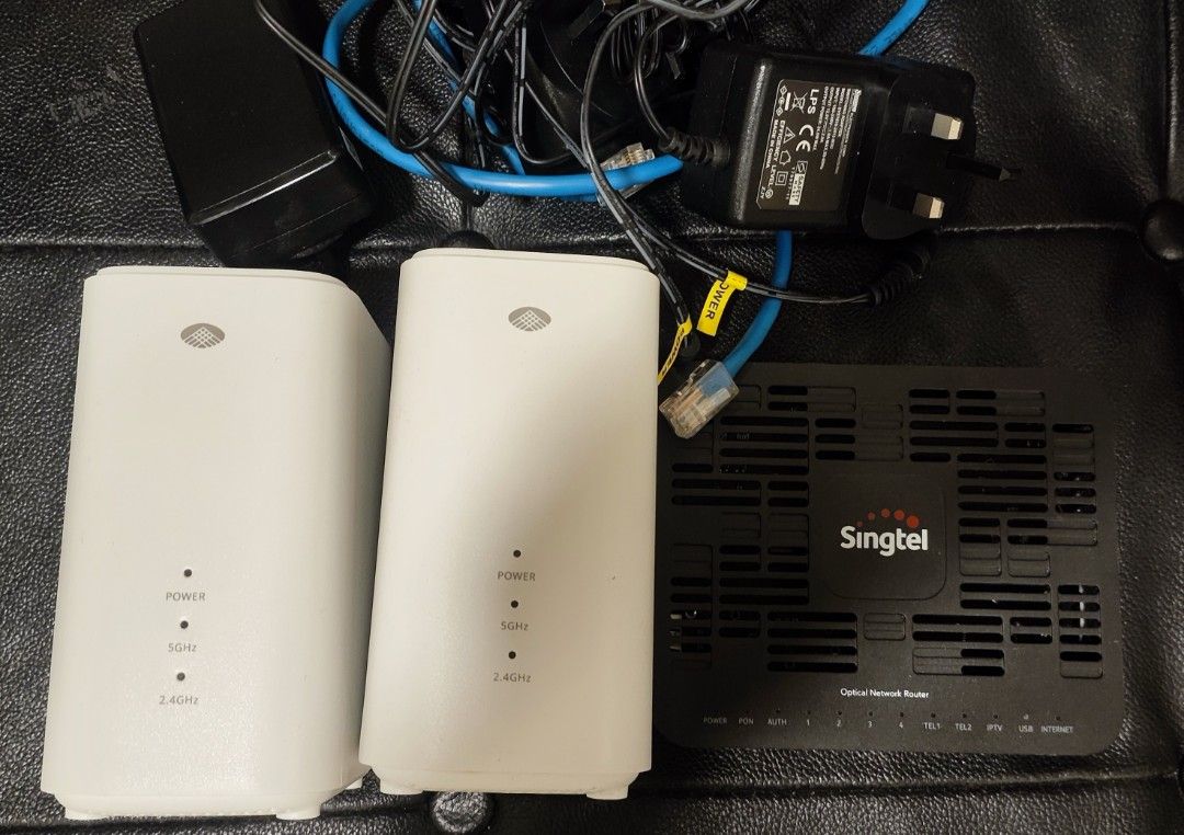 Singtel Optical Network Router and Extenders, Computers & Tech, Parts ...