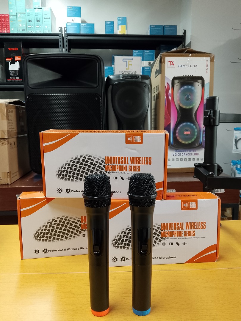 Universal Wireless Microphone UHF Dual Mic w/ Receiver (Batteries ...