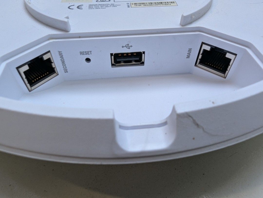2 x Ubiquiti UniFi Access Point AP AC PRO, Computers & Tech, Parts ...
