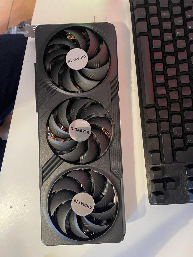 Gigabyte 7900XTX Gaming OC Graphics Card, Computers & Tech, Parts ...