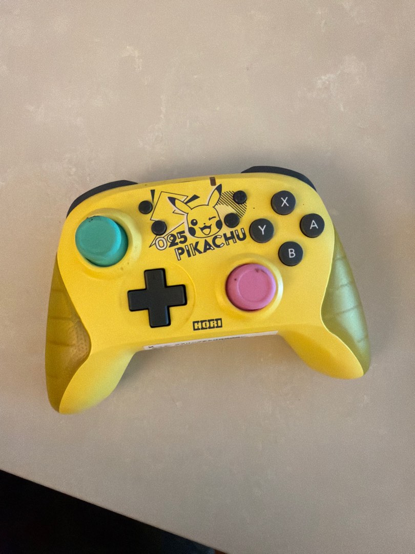 HORI Pikachu Controller Nintendo Switch 1 only, Video Gaming, Gaming ...