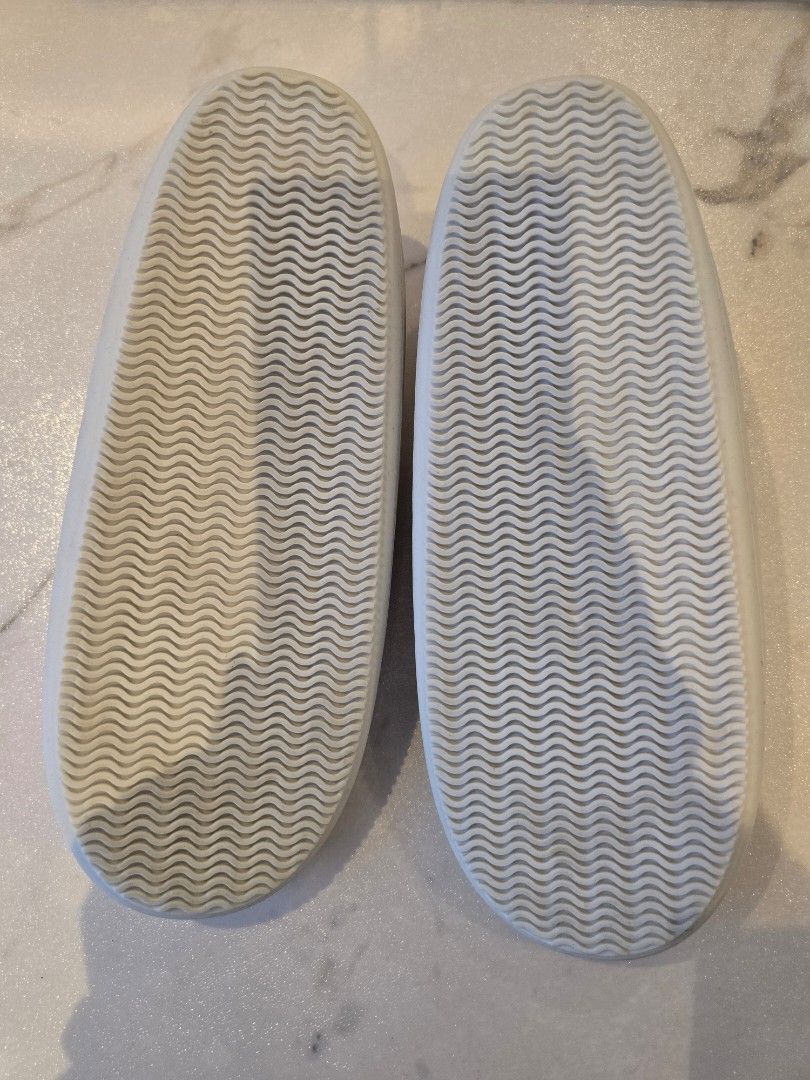 Muji Silicone Bath Slippers, 女裝, 鞋, 拖鞋 - Carousell