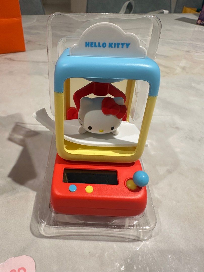 Sanrio Claw Machine - Hello Kitty, Hobbies & Toys, Toys & Games on ...