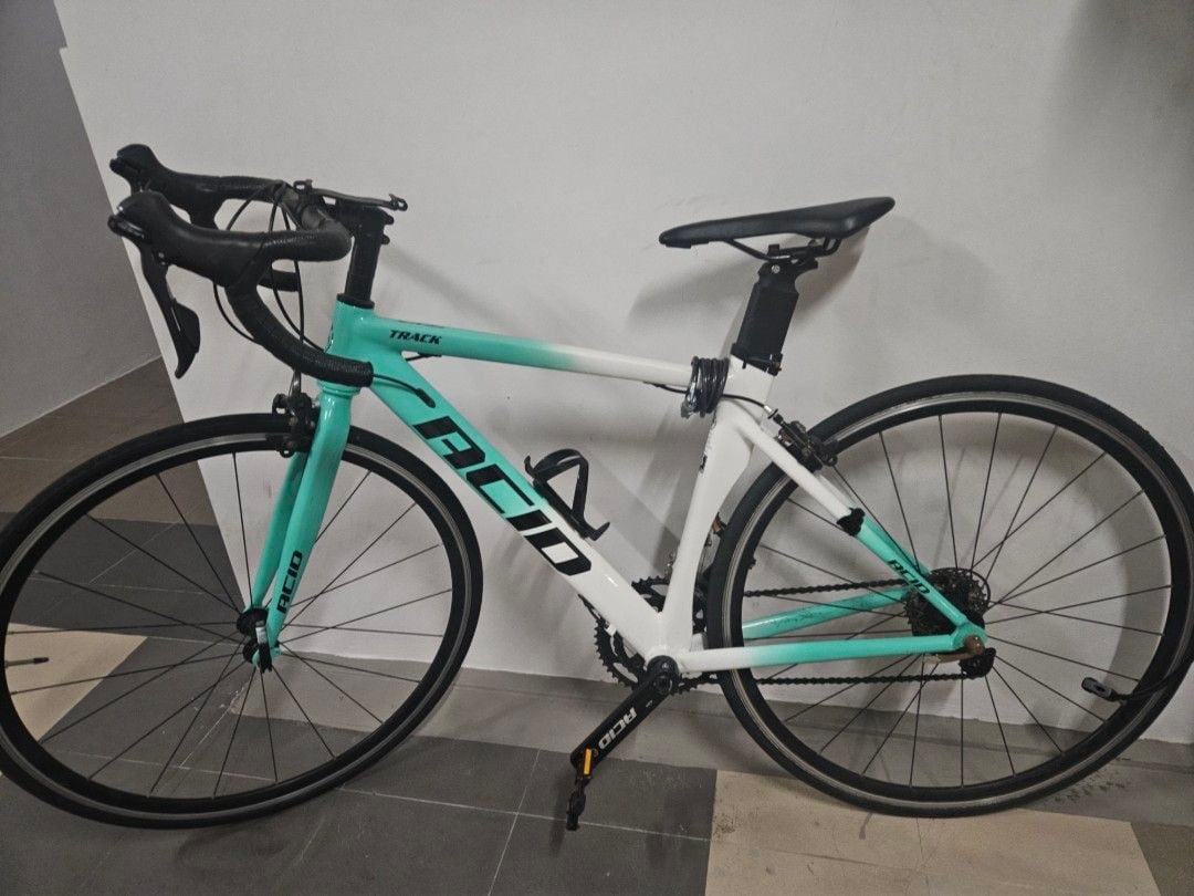 Acid Track Road Bike with Trainer, Sports Equipment, Bicycles & Parts, Bicycles on Carousell