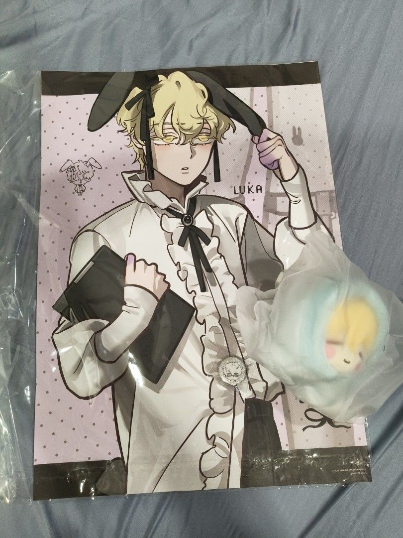 Alien Stage Luka & Sua, Hobbies & Toys, Memorabilia & Collectibles, Fan Merchandise on Carousell