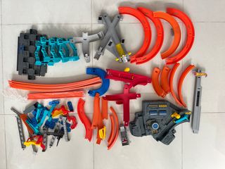 Hot Wheels Track Set - Various Sets, Hobbies & Toys, Toys & Games on ...