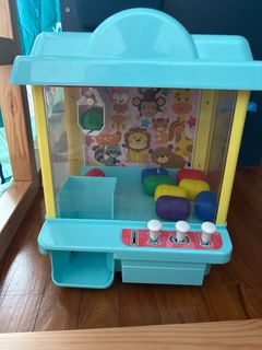 claw machine, Hobbies & Toys, Toys & Games on Carousell