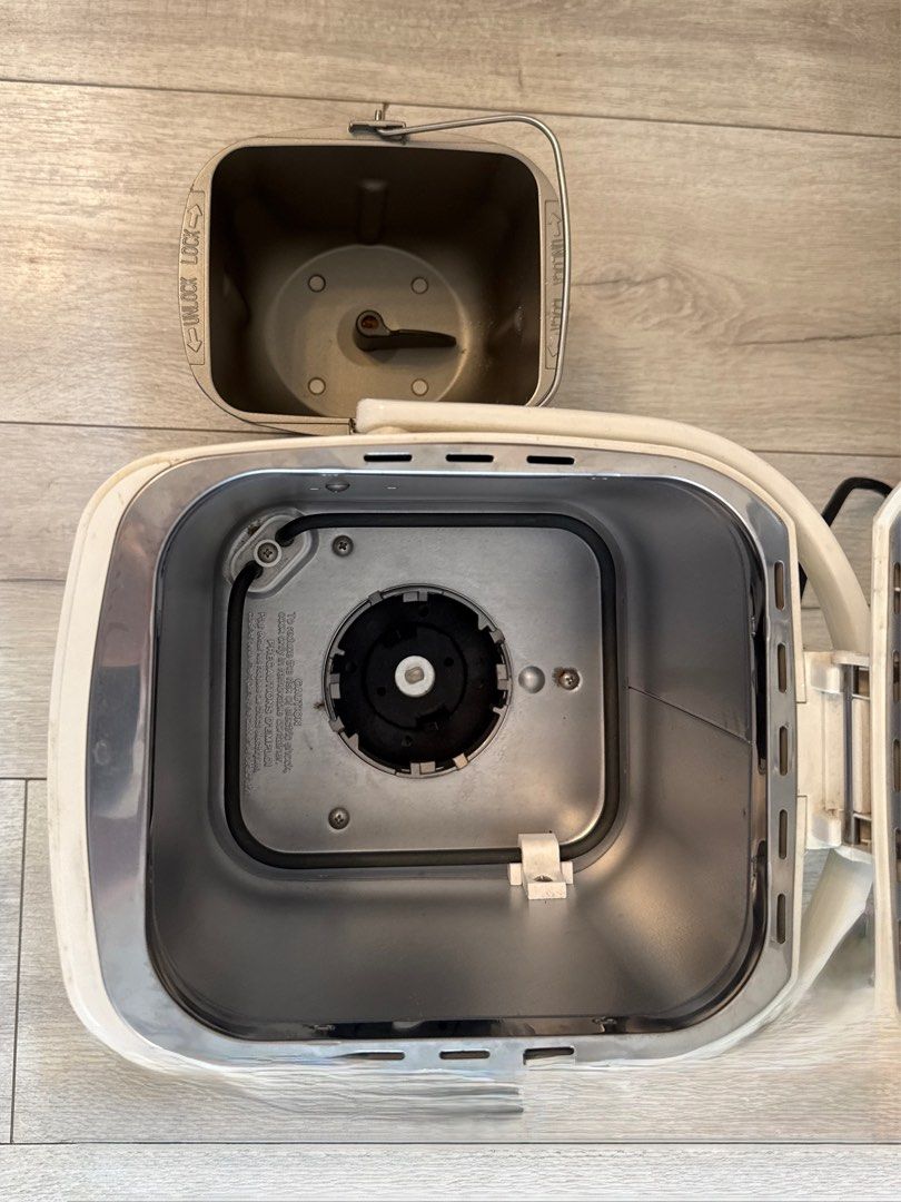 Zojirushi BB-HAC10 Bread Maker, 家庭電器, 廚房電器, 麵包機 - Carousell
