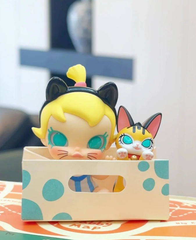 Molly Popmart - Paper Bag Obsession (baby molly & baby tabby), Hobbies ...