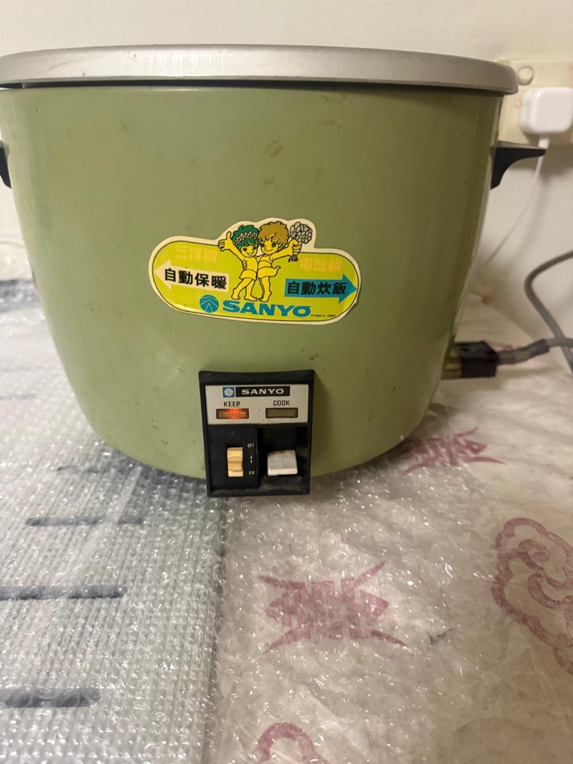 Sanyo Rice Cooker - Vintage, TV & Home Appliances, Kitchen Appliances ...