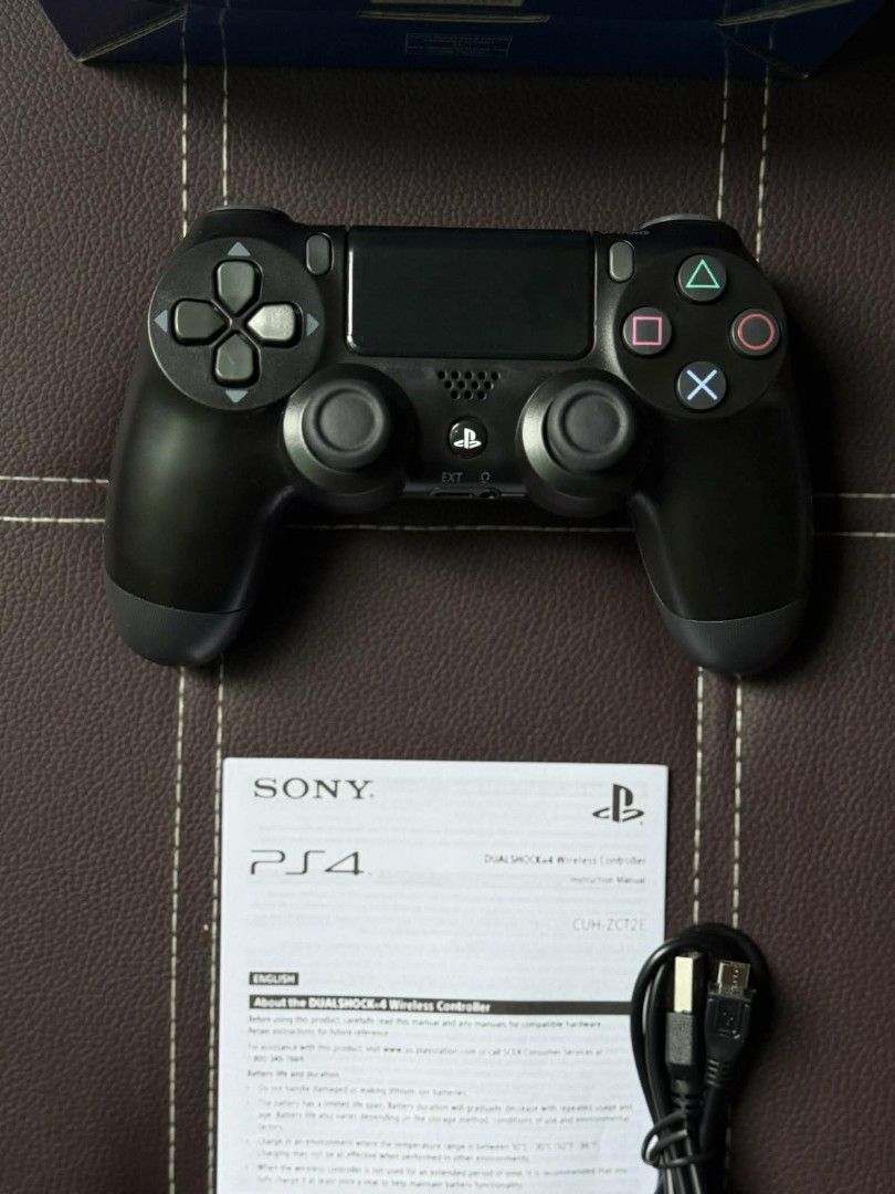 Sony PS4 DualShock 4 Wireless Controller 1Month Used Only, Video Gaming ...