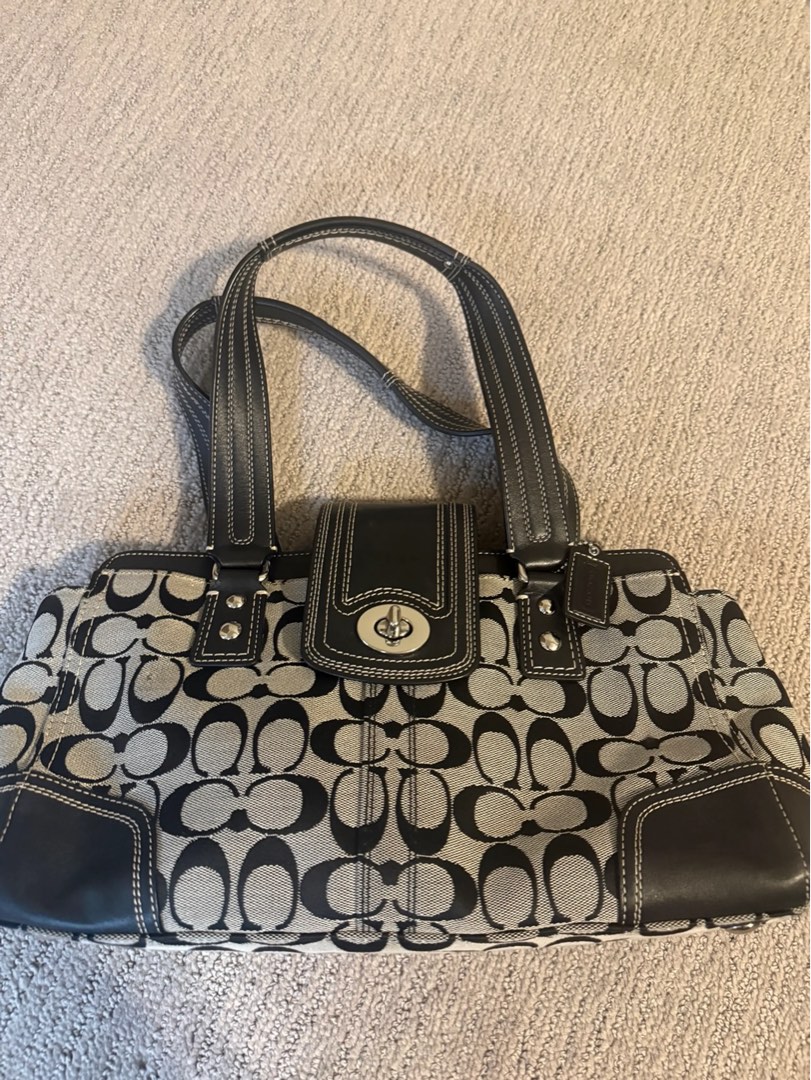 Vintage coach hampton signature carryall, Women's Fashion, Bags ...