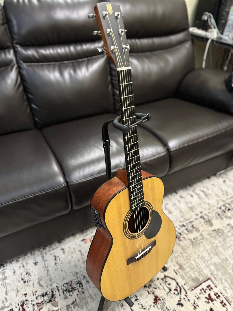 Akaogi AK-120EQ Acoustic Guitar, Hobbies & Toys, Music & Media, Musical ...