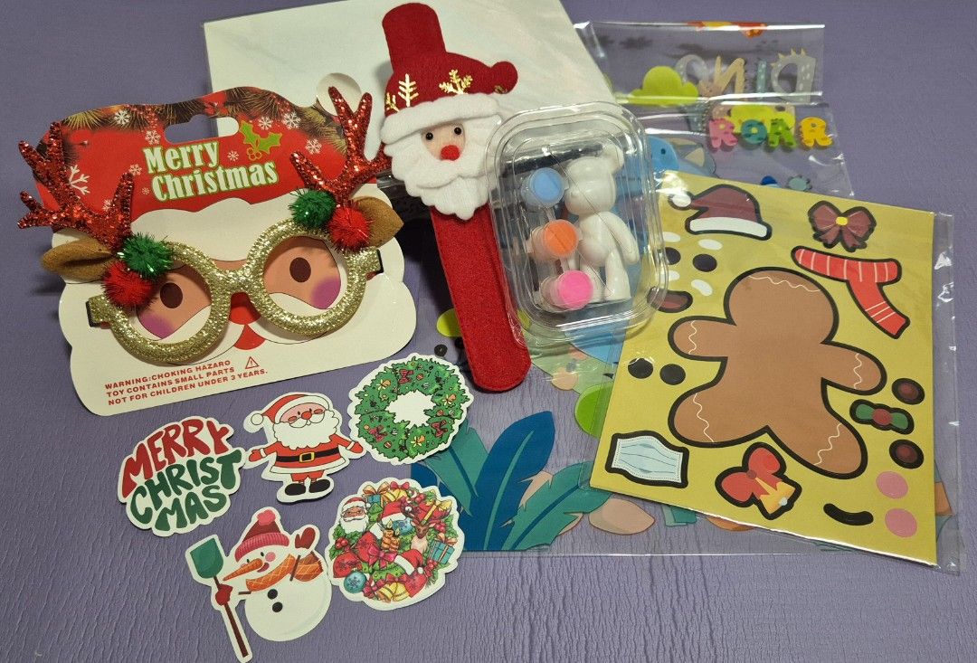 Christmas party pack (Left 10 sets), Hobbies & Toys, Occasions & Party ...