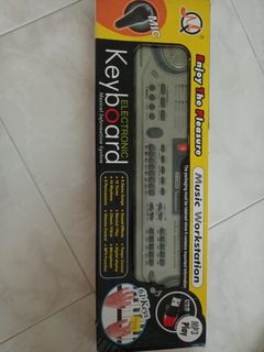 54-Key Electronic Keyboard, Hobbies & Toys, Musical Instruments on ...