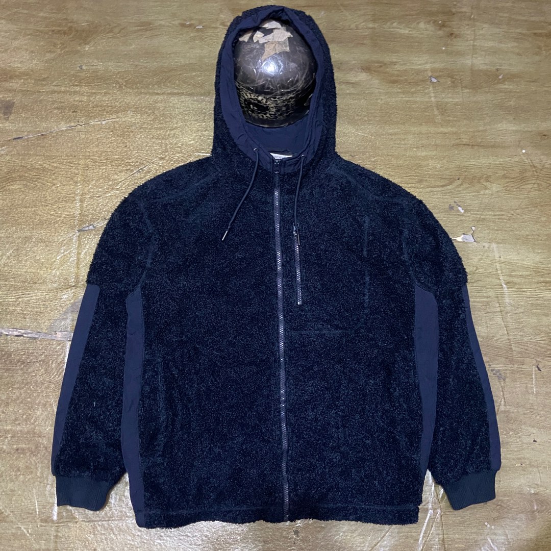 Jaket Global Uniqlo Navy L, Fesyen Pria, Pakaian , Baju Luaran di Carousell