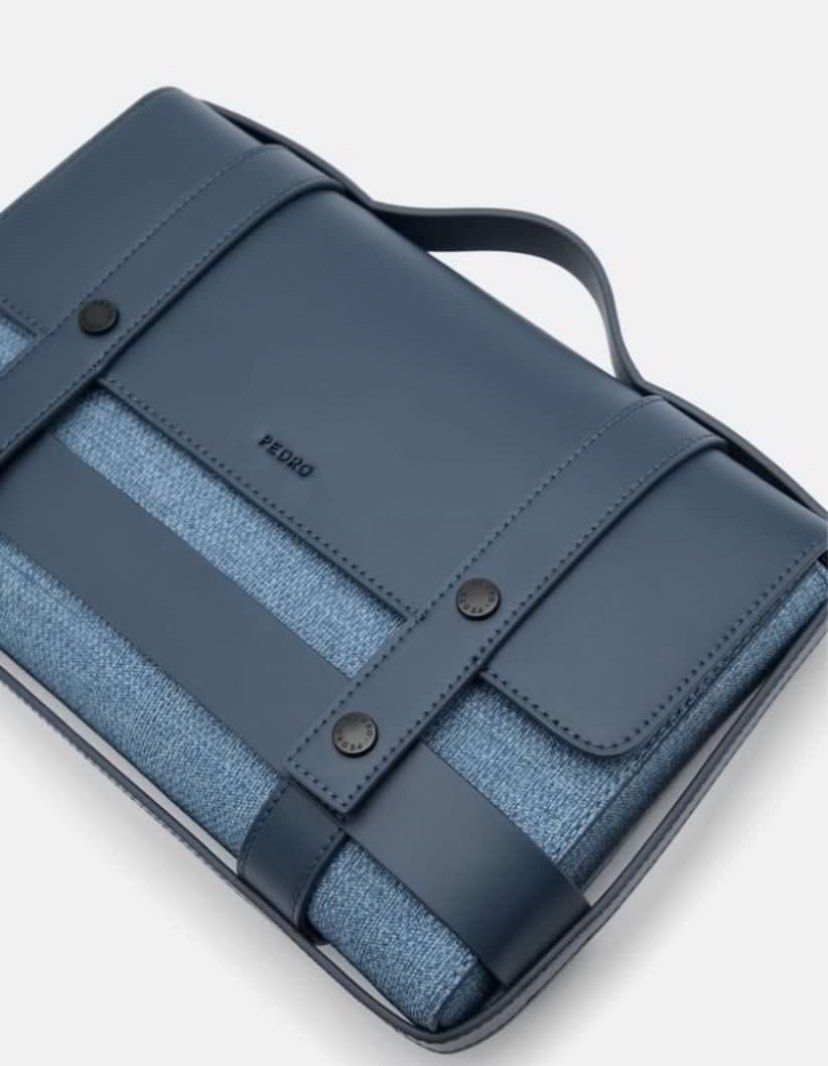 Pedro Saga Connor Crossbody, Olshop Fashion, Olshop Wanita di Carousell