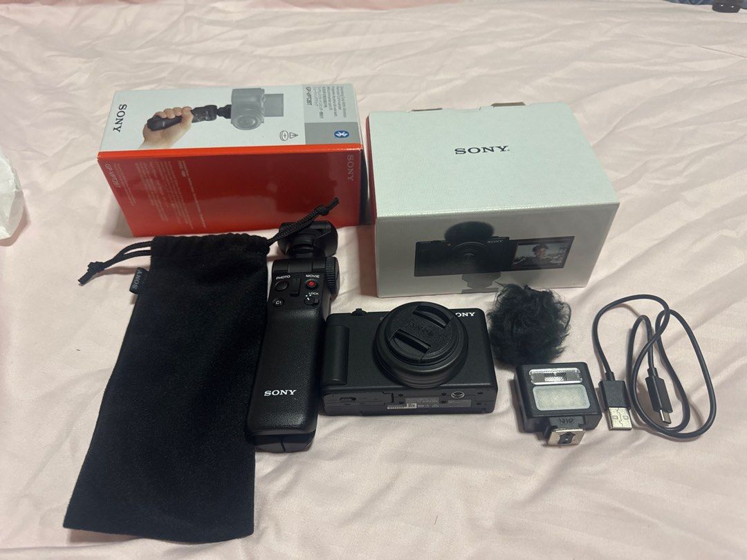 Sony ZV-1 Digital Camera with Accessories, Photography, Cameras on ...